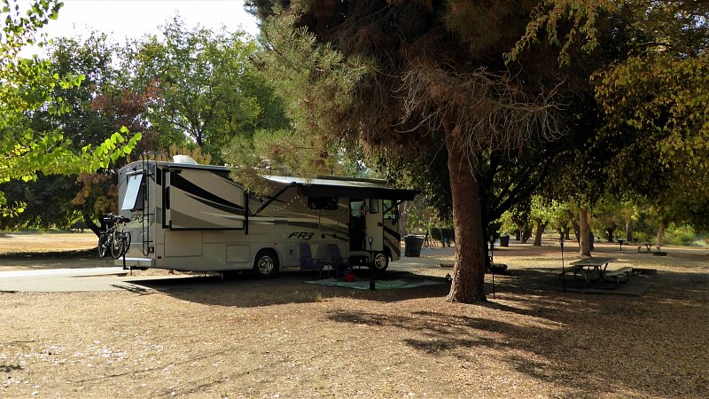 Kern-River-Campground-1.JPG - VacationLovers Photos